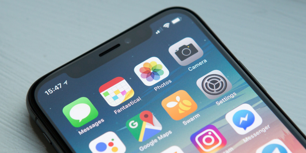 Has the time of smartphone notches gone as fast as it came? | Cashify Blog