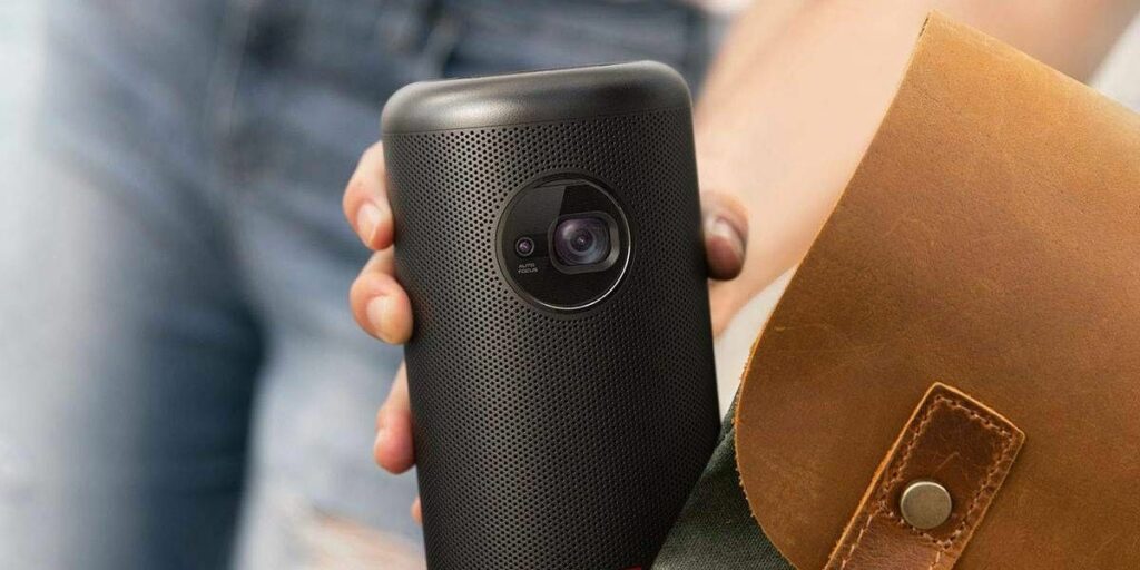 7 Unique Smartphone Gadgets You Never Knew Existed | Cashify Blog