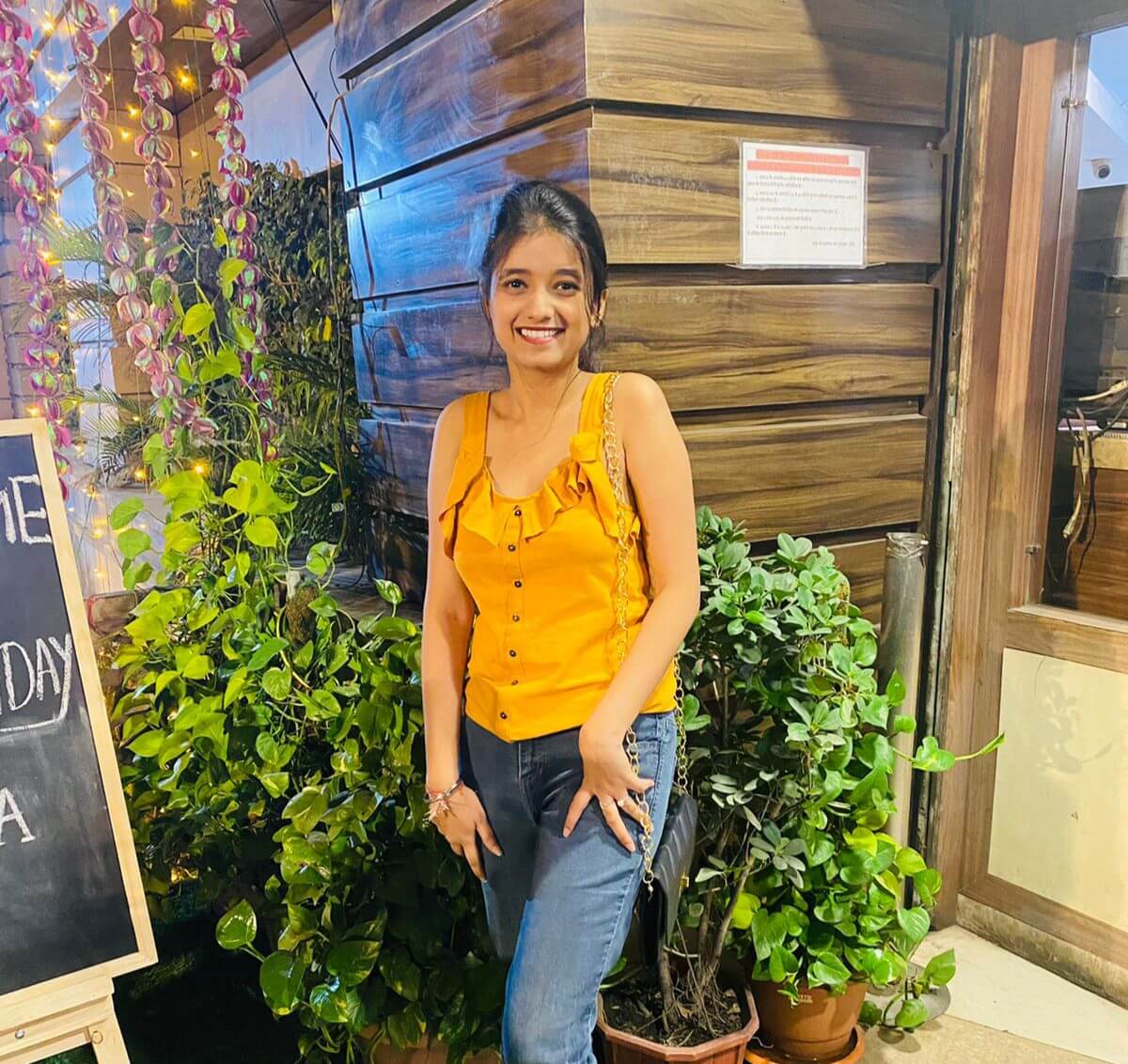 Anushka Saxena is a Tech Expert at Cashify