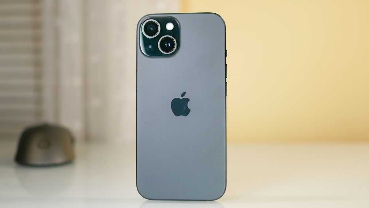 Get Refurbished iPhone 15 at 25 Per Cent Off, Save Up to 20,000 ...
