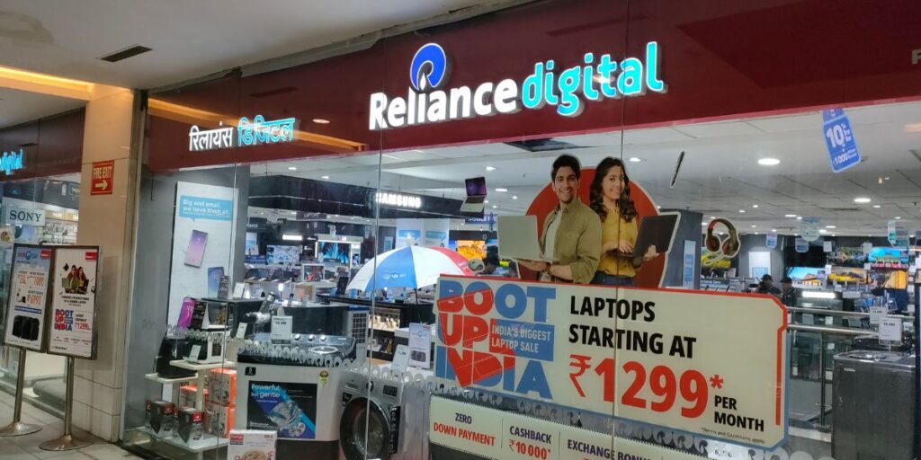 Reliance Digital Visit: Hands-On Experience With Next Generation of ...